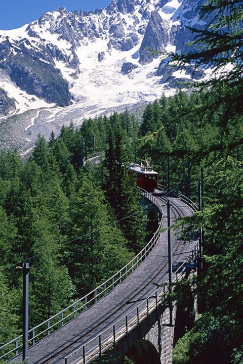 Hiking in the Alps at Chamonix – silver-travellers.com