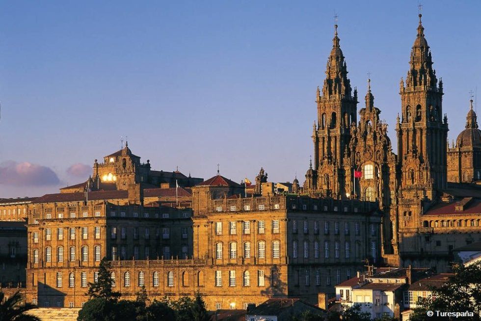 Santiago de Compostela: finish line of the pilgrim routes – silver ...